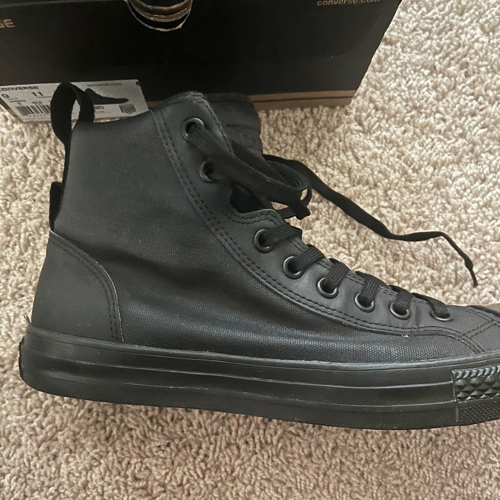 Black Converse - Gem